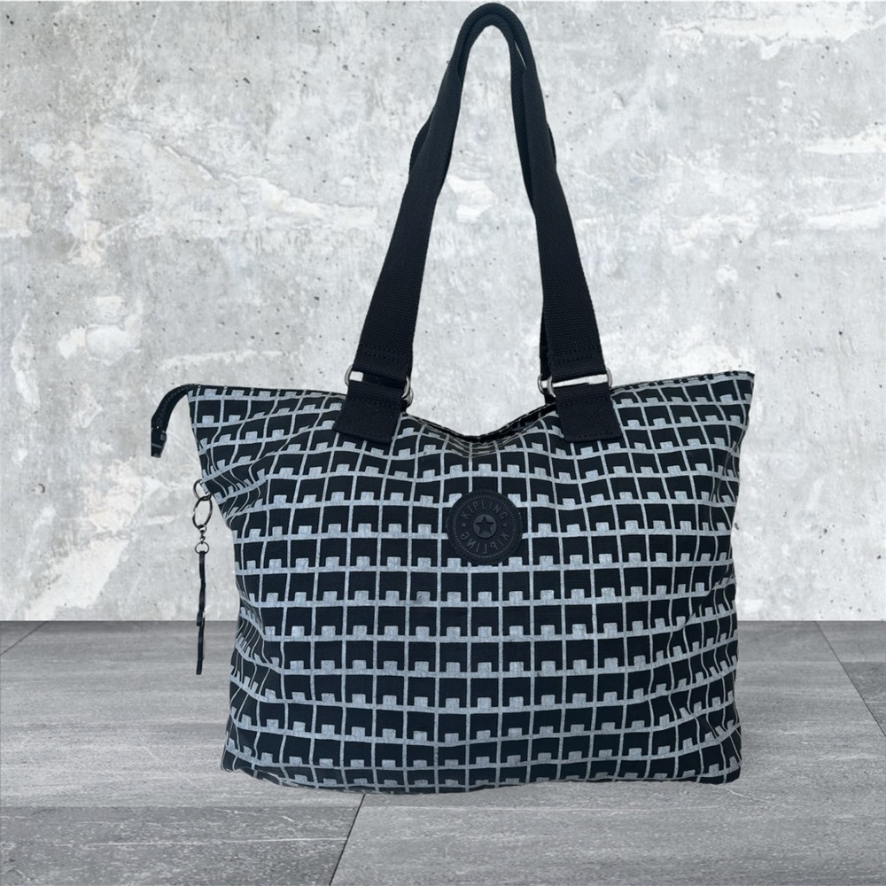 Kipling Large Defea Print- Black And Grey - Gem
